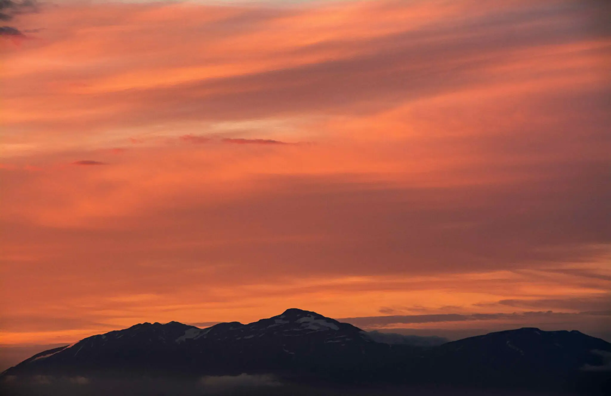 A Guide to Iceland’s Climate, and Is Iceland Cold? – Firefly Iceland