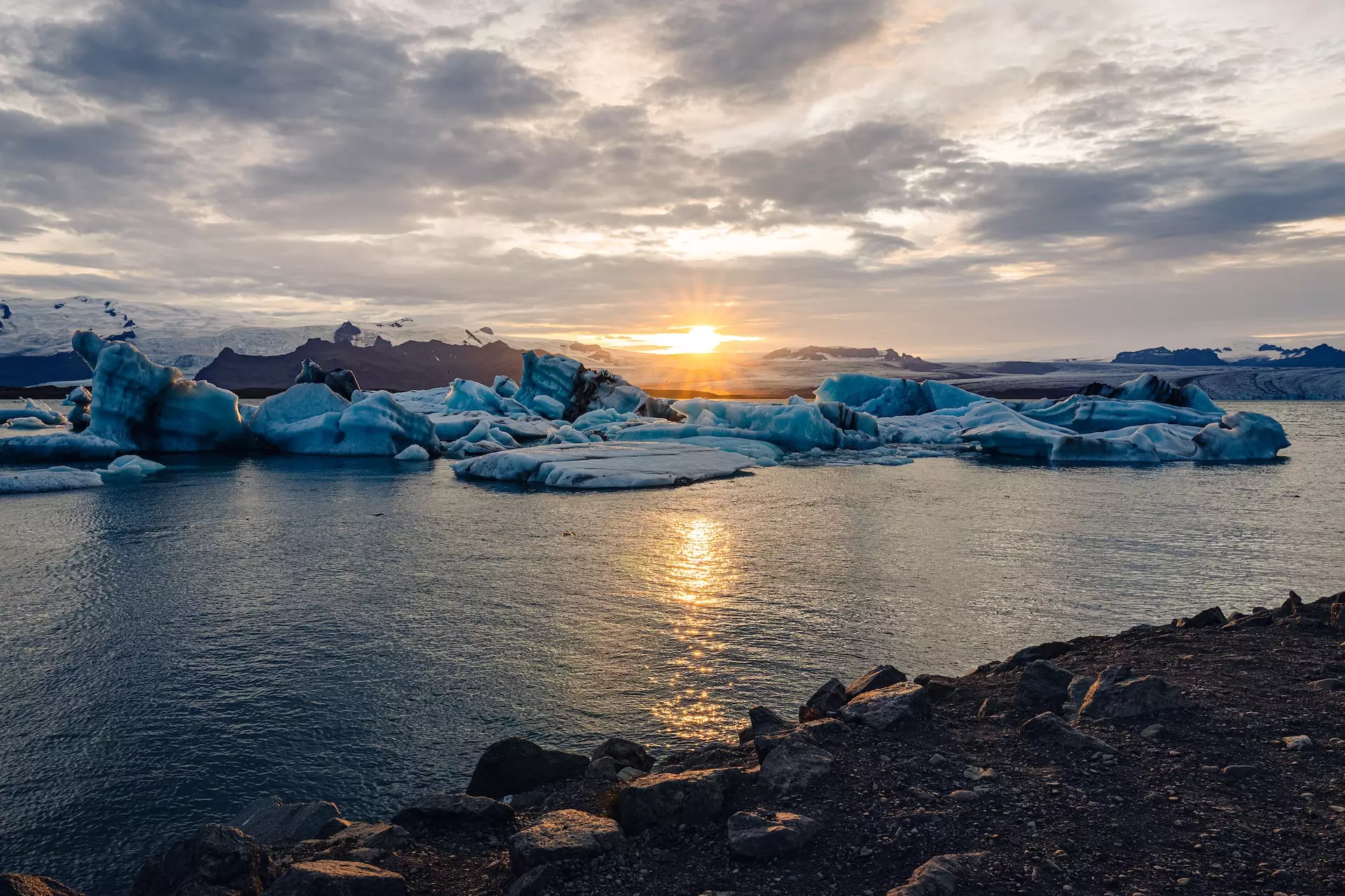 Iceland 5 Day Itinerary : self-drive to Best Free Attractions – Firefly ...