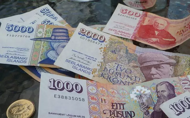 What Currency Does Iceland Use? the complete guide 2024 – Firefly Iceland