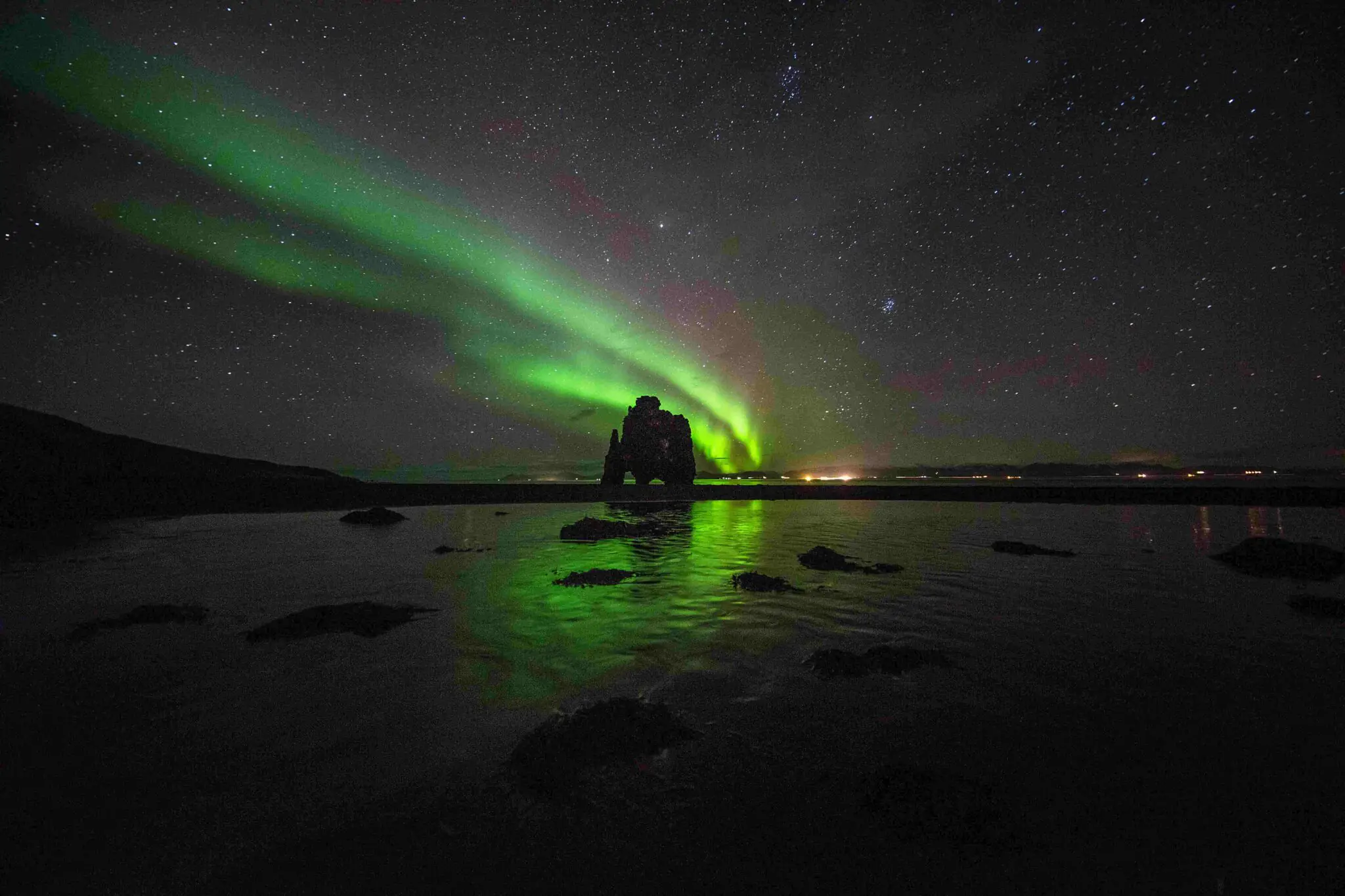 The ‘Troll’ in North Iceland: Guide to Hvitserkur: – Firefly Iceland