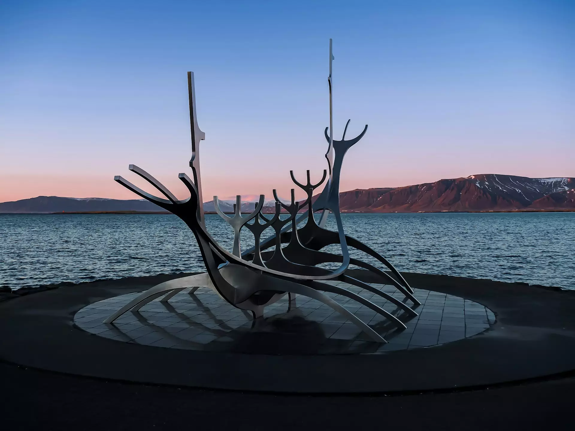 Reykjavik travel Maps: Attractions, Museums, and Parking info – Firefly ...